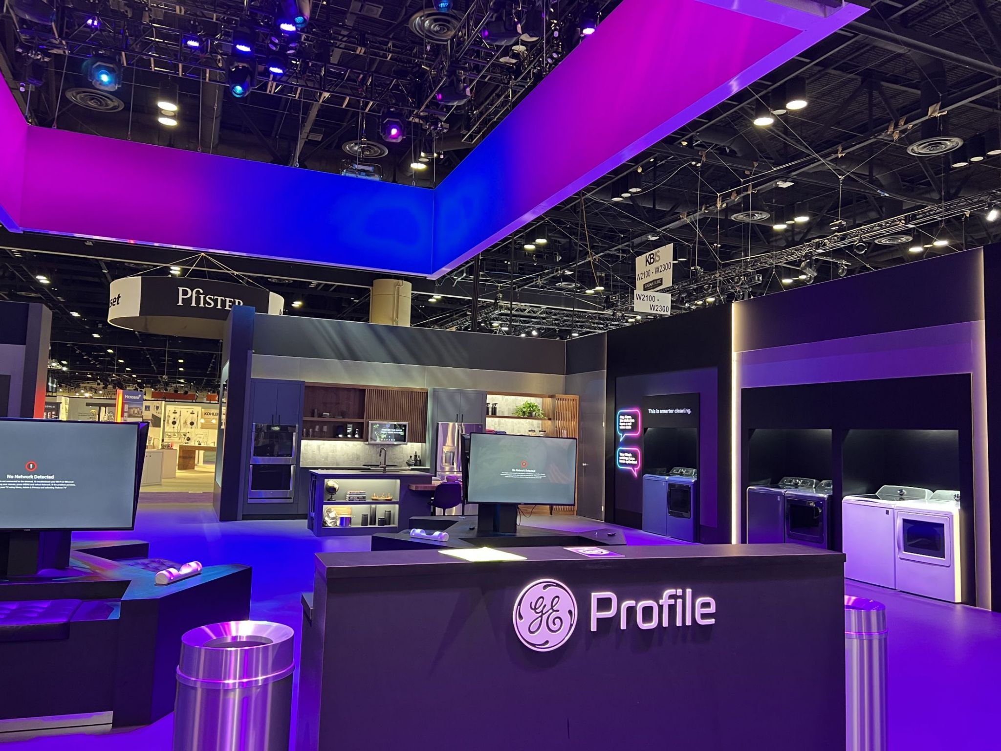 Exhibit Lighting - Fine Design Associates