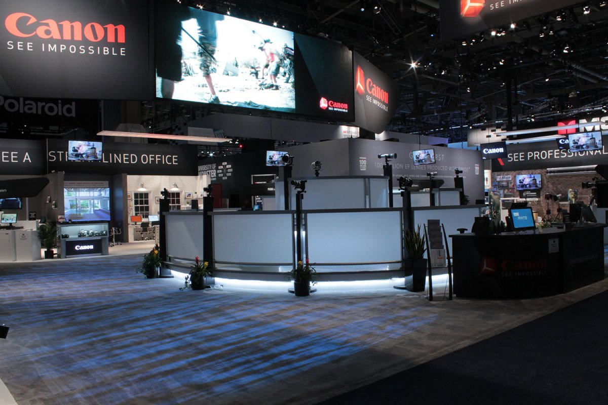 Canon Exhibit Lighting at CES 2015 - Fine Design Associates